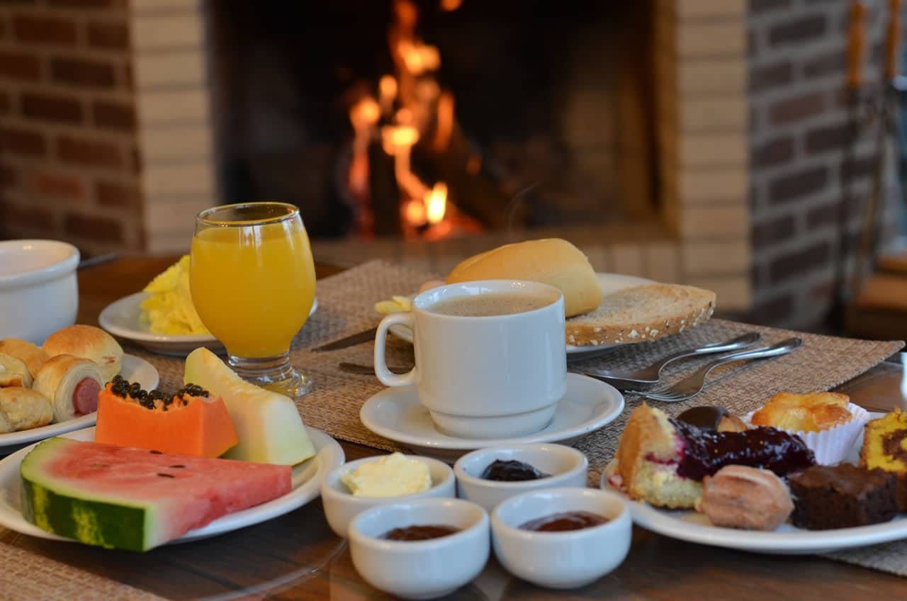 Café da Manhã - Pousada Borô